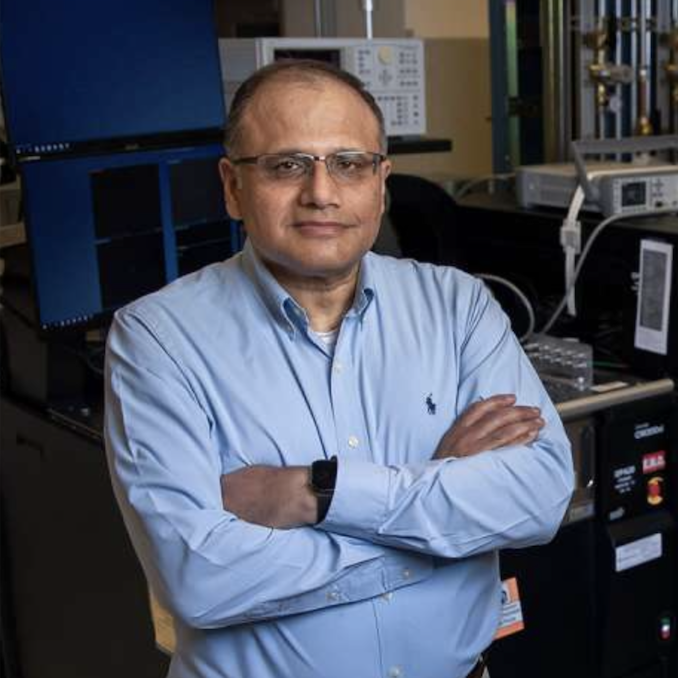 Intel’s Mr. Transistor presents the incredible shrinking transistor